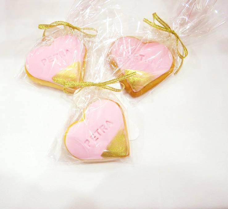 Designer Pink Embossed Name Heart Biscuit Gift Wrapped Bomboniere ...